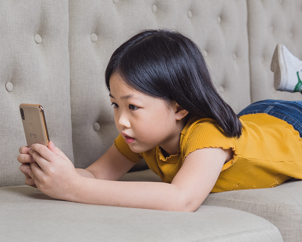 Gadgets Addiction Virus: Is Your Child One of the Victims?